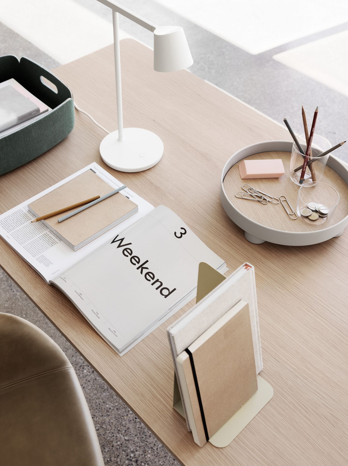 Muuto laptop table store